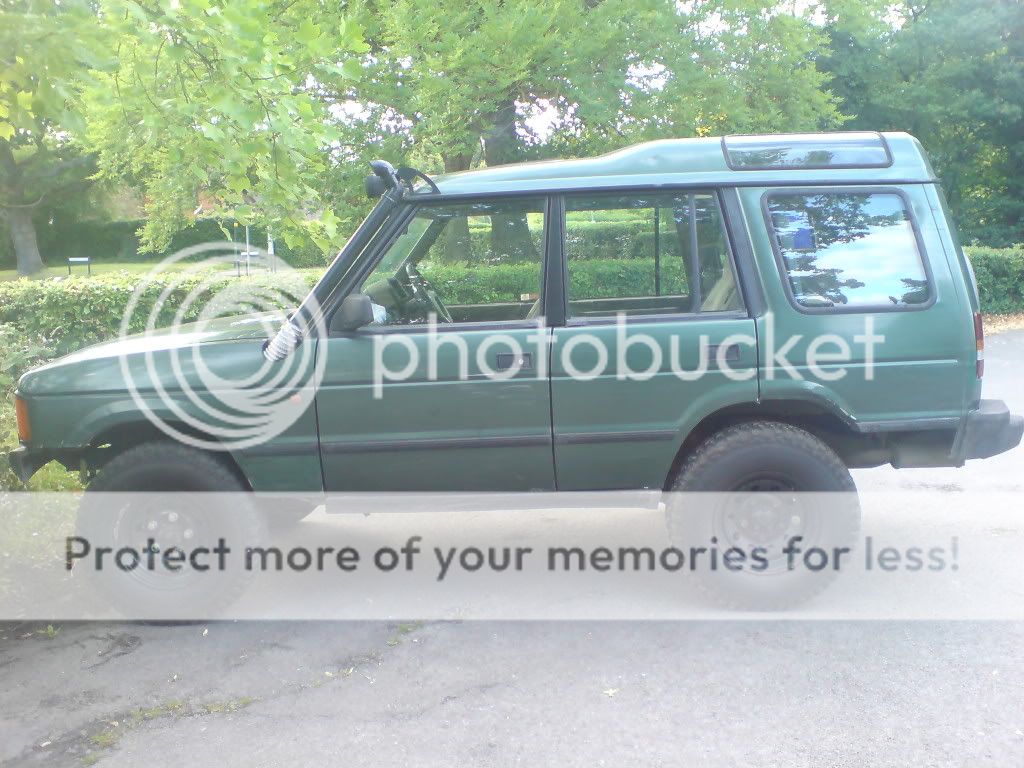 Pics of disco on 235/85/16 s?? | LandyZone - Land Rover Forum